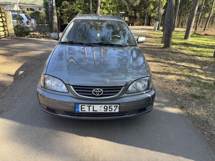 Toyota Avensis 2002 in Vilnius, with an engine capacity of 2.00 L and mileage of 312 thousand km for 1650 €, photo 1 on AUTOMOTO.COM.LV