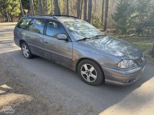 Toyota Avensis 2002 in Vilnius, with an engine capacity of 2.00 L and mileage of 312 thousand km for 1650 €, photo 3 on AUTOMOTO.COM.LV