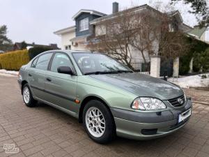 Toyota Avensis 2002 Viļņa, ar dzinēja tilpumu 1.80 L un nobraukumu 250 tūkst. km par 1649 €, foto  vietnē AUTOMOTO.COM.LV