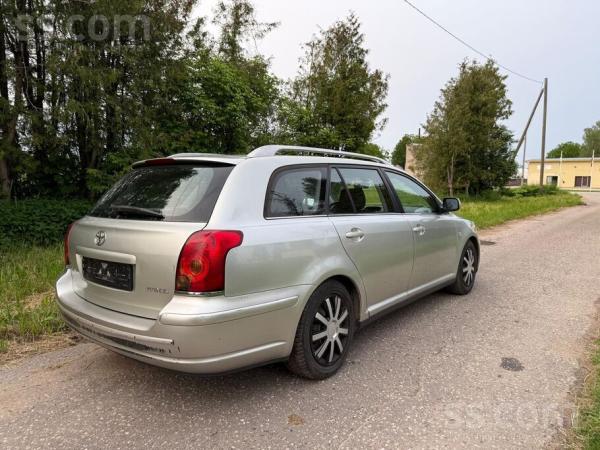Toyota Avensis 2003 in Riga, with an engine capacity of 1.80 L and mileage of 266 thousand km for 1050 €, photo 4 on AUTOMOTO.COM.LV