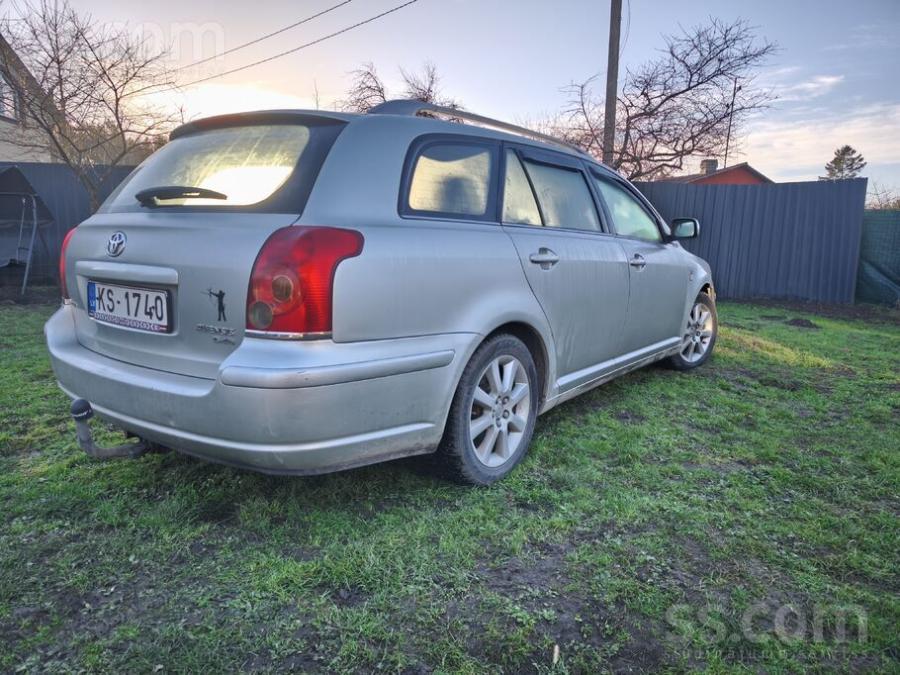Toyota Avensis 2003 in Jelgava, with an engine capacity of 2.00 L and mileage of 460 thousand km for 1390 €, photo 3 on AUTOMOTO.COM.LV