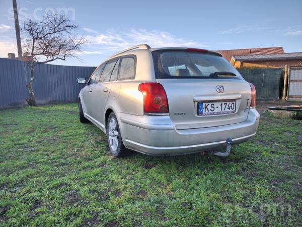 Toyota Avensis 2003 in Jelgava, with an engine capacity of 2.00 L and mileage of 460 thousand km for 1390 €, photo 4 on AUTOMOTO.COM.LV