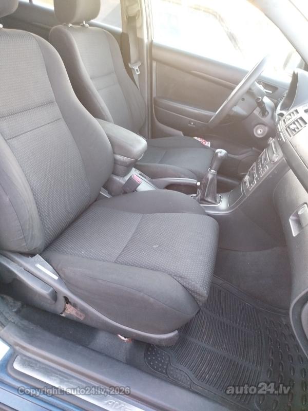 Toyota Avensis 2003 Tartu, ar dzinēja tilpumu 2.00 L un nobraukumu 357 tūkst. km par 1990 €, foto 10 vietnē AUTOMOTO.COM.LV