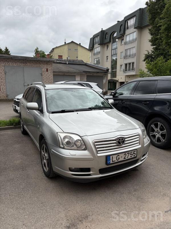 Toyota Avensis 2003 in Daugavpils, with an engine capacity of 2.00 L and mileage of 355 thousand km for 1600 €, photo 1 on AUTOMOTO.COM.LV