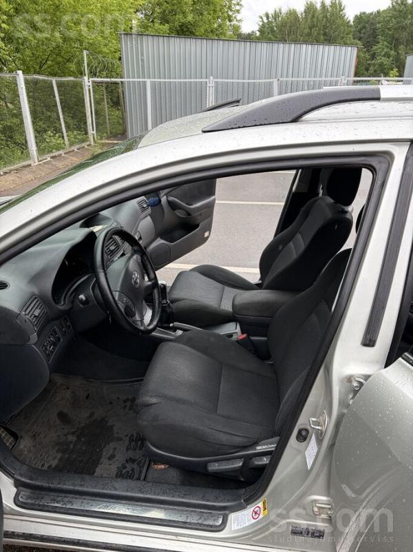 Toyota Avensis 2003 in Daugavpils, with an engine capacity of 2.00 L and mileage of 355 thousand km for 1600 €, photo 6 on AUTOMOTO.COM.LV