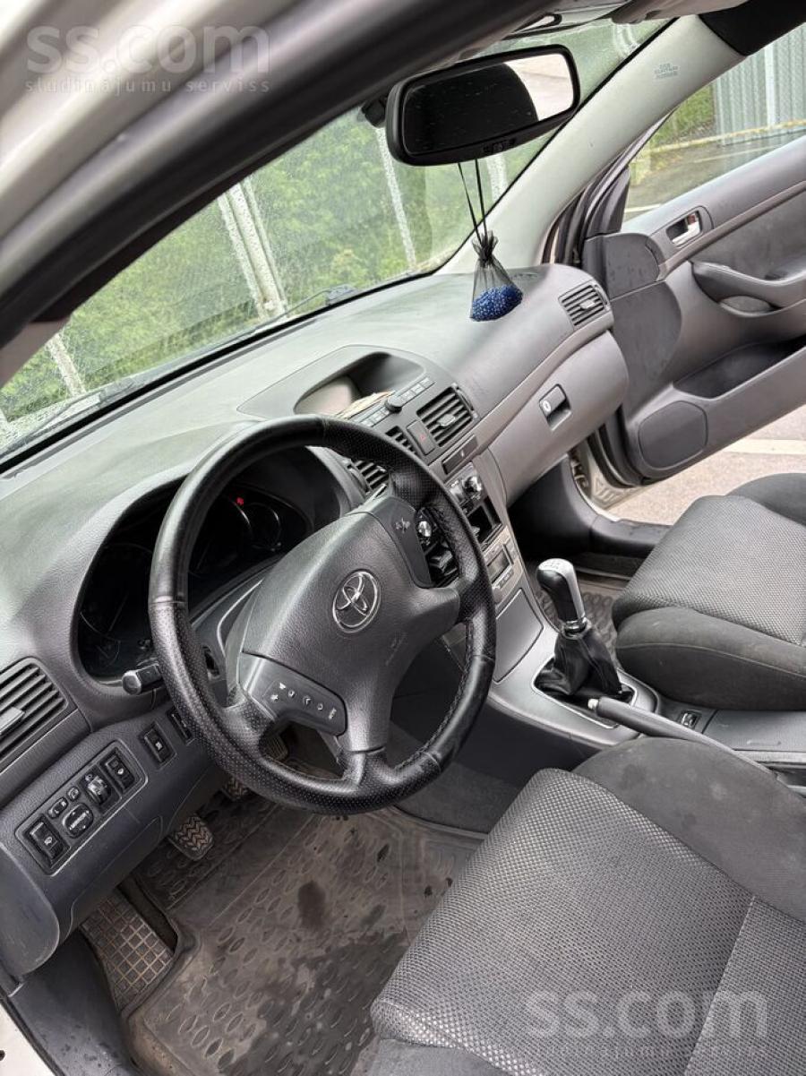 Toyota Avensis 2003 Daugavpils, ar dzinēja tilpumu 2.00 L un nobraukumu 355 tūkst. km par 1600 €, foto 8 vietnē AUTOMOTO.COM.LV