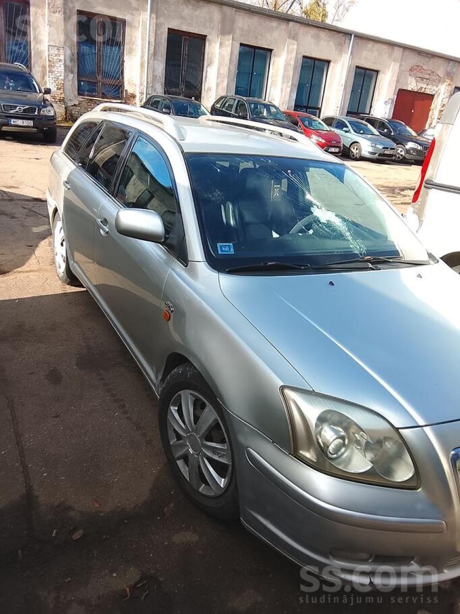 Тойота Авенсис 2003 в Рига, объемом двигателя 2.00 л и пробегом 460 тыс. км за 300 €, фото 3 на AUTOMOTO.COM.LV