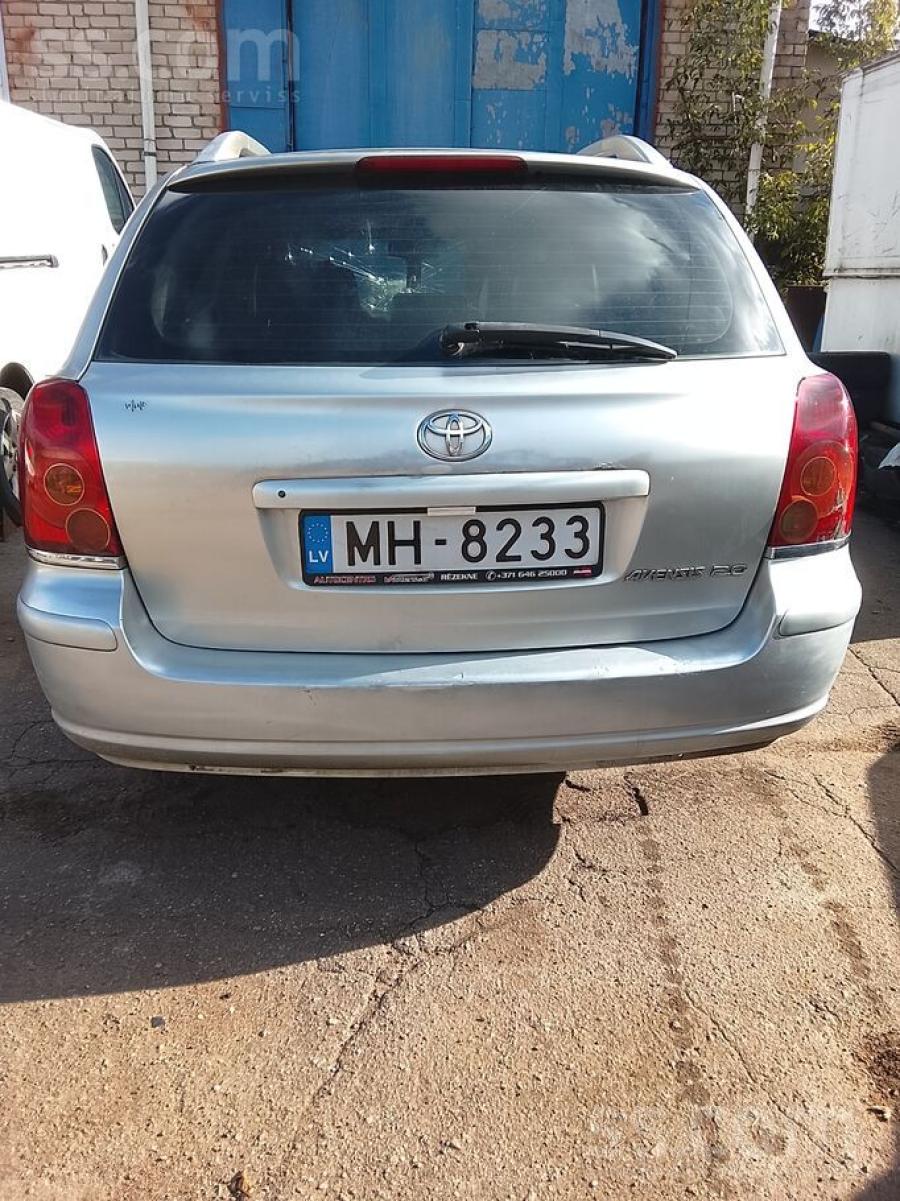 Тойота Авенсис 2003 в Рига, объемом двигателя 2.00 л и пробегом 460 тыс. км за 300 €, фото 4 на AUTOMOTO.COM.LV