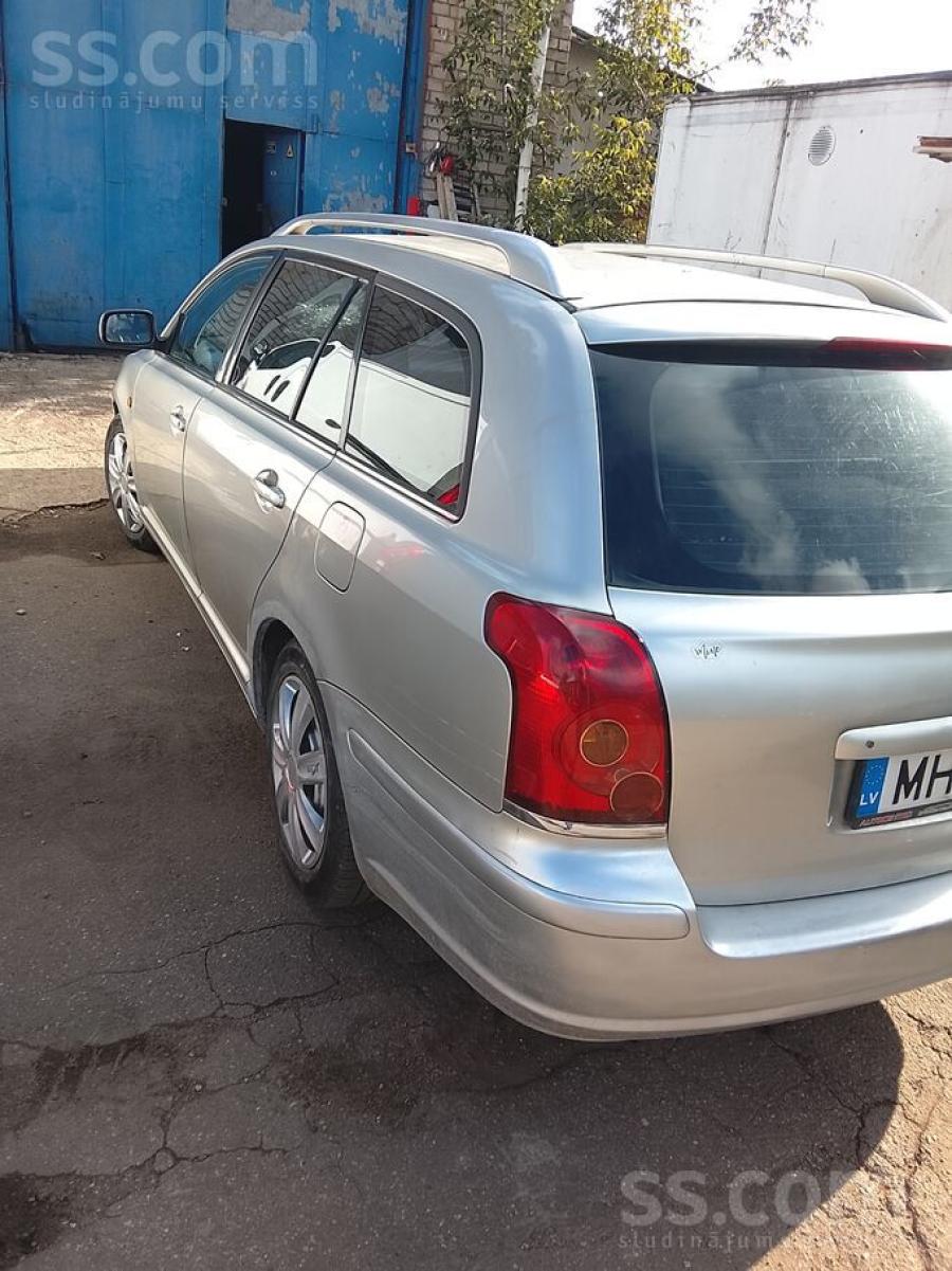 Тойота Авенсис 2003 в Рига, объемом двигателя 2.00 л и пробегом 460 тыс. км за 300 €, фото 5 на AUTOMOTO.COM.LV