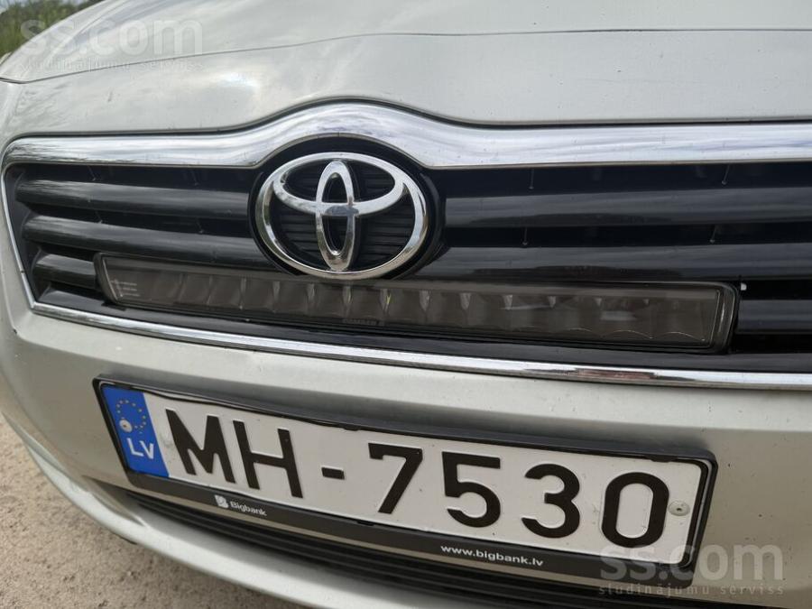 Тойота Авенсис 2003 в Екабпилс, объемом двигателя 2.00 л и пробегом 414 тыс. км за 1700 €, фото 4 на AUTOMOTO.COM.LV