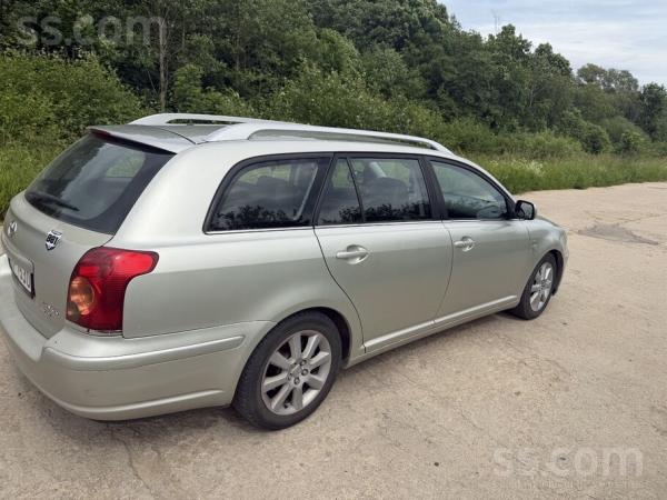 Toyota Avensis 2003 in Jekabpils, with an engine capacity of 2.00 L and mileage of 414 thousand km for 1700 €, photo 6 on AUTOMOTO.COM.LV