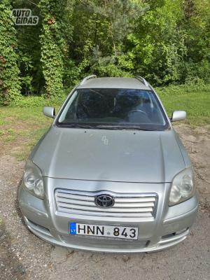 Toyota Avensis 2003 Viļņa, ar dzinēja tilpumu 2.00 L un nobraukumu 335 tūkst. km par 550 €, foto  vietnē AUTOMOTO.COM.LV