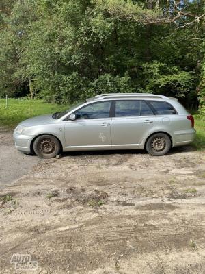 Toyota Avensis 2003 Viļņa, ar dzinēja tilpumu 2.00 L un nobraukumu 335 tūkst. km par 550 €, foto 3 vietnē AUTOMOTO.COM.LV