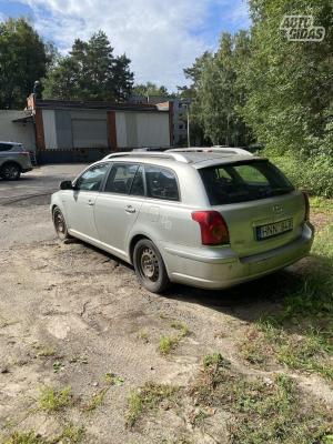 Toyota Avensis 2003 Viļņa, ar dzinēja tilpumu 2.00 L un nobraukumu 335 tūkst. km par 550 €, foto 4 vietnē AUTOMOTO.COM.LV