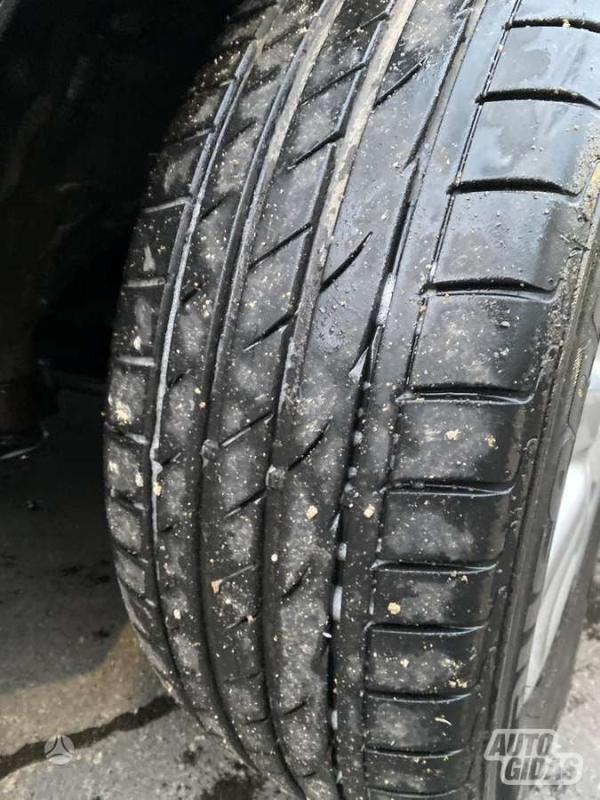 Тойота Авенсис 2003 в Шяуляй на AUTOMOTO.COM.LV Тойота Авенсис 2003 в Шяуляй, объемом двигателя 2.00 л и пробегом 370 тыс. км за 1150 €, фото 8 на AUTOMOTO.COM.LV