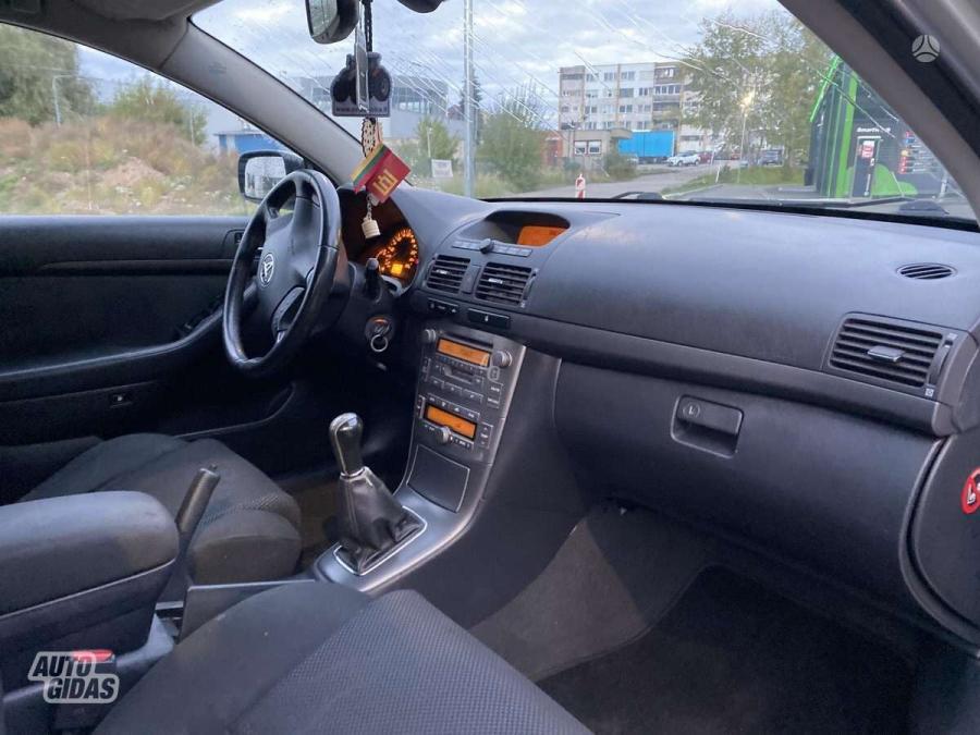 Тойота Авенсис 2003 в Шяуляй, объемом двигателя 2.00 л и пробегом 370 тыс. км за 1150 €, фото 9 на AUTOMOTO.COM.LV