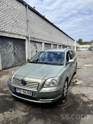 Toyota Avensis 2004 in Riga, with an engine capacity of 1.80 L and mileage of 292 thousand km for 1300 €, photo 3 on AUTOMOTO.COM.LV