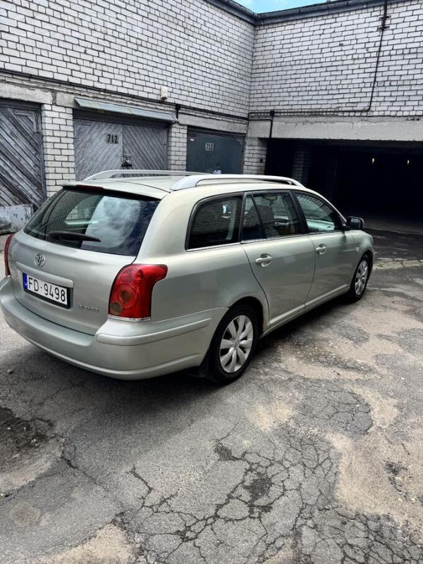 Toyota Avensis 2004 in Riga, with an engine capacity of 1.80 L and mileage of 292 thousand km for 1300 €, photo 6 on AUTOMOTO.COM.LV