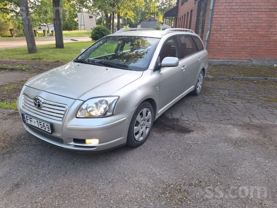 Toyota Avensis 2004 in Daugavpils, with an engine capacity of 2.00 L and mileage of 279 thousand km for 1199 €, photo 1 on AUTOMOTO.COM.LV