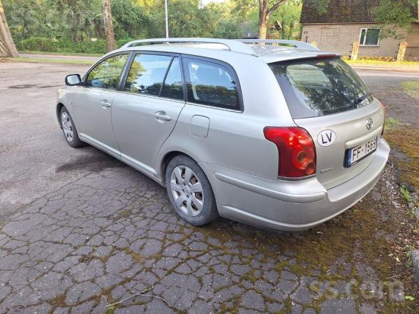 Toyota Avensis 2004 in Daugavpils, with an engine capacity of 2.00 L and mileage of 279 thousand km for 1199 €, photo 3 on AUTOMOTO.COM.LV