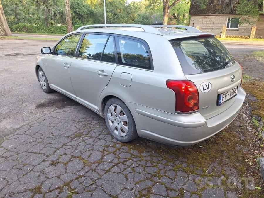 Toyota Avensis 2004 in Daugavpils, with an engine capacity of 2.00 L and mileage of 279 thousand km for 1199 €, photo 3 on AUTOMOTO.COM.LV