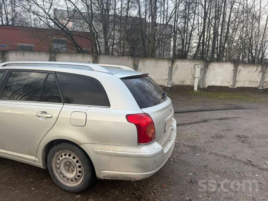 Toyota Avensis 2004 Rīga, ar dzinēja tilpumu 2.00 L un nobraukumu 0 tūkst. km par 2200 €, foto 4 vietnē AUTOMOTO.COM.LV