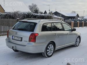 Toyota Avensis 2004 in Jelgava, with an engine capacity of 2.00 L and mileage of 297 thousand km for 1650 €, photo 2 on AUTOMOTO.COM.LV