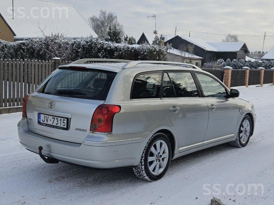 Toyota Avensis 2004 in Jelgava, with an engine capacity of 2.00 L and mileage of 297 thousand km for 1650 €, photo 2 on AUTOMOTO.COM.LV