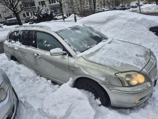 Toyota Avensis 2004 Viļņa, ar dzinēja tilpumu 2.00 L un nobraukumu 293 tūkst. km par 450 €, foto 3 vietnē AUTOMOTO.COM.LV