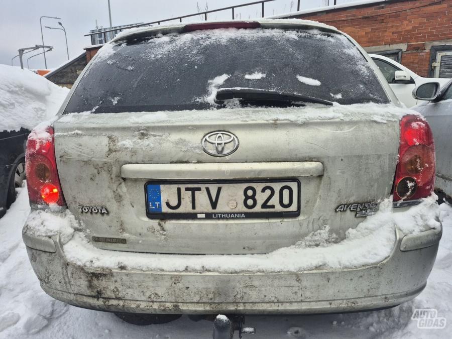 Toyota Avensis 2004 Viļņa, ar dzinēja tilpumu 2.00 L un nobraukumu 293 tūkst. km par 450 €, foto 4 vietnē AUTOMOTO.COM.LV