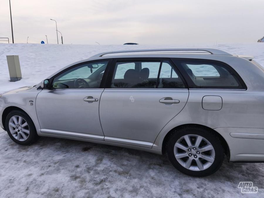 Toyota Avensis 2004 Kauņa, ar dzinēja tilpumu 2.00 L un nobraukumu 362 tūkst. km par 1000 €, foto 4 vietnē AUTOMOTO.COM.LV