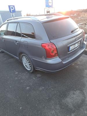 Toyota Avensis 2004 Šauļi, ar dzinēja tilpumu 2.00 L un nobraukumu 340 tūkst. km par 1400 €, foto 2 vietnē AUTOMOTO.COM.LV