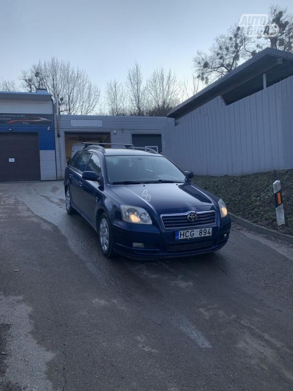 Toyota Avensis 2004 in Kaunas, with an engine capacity of 2.00 L and mileage of 302 thousand km for 800 €, photo 1 on AUTOMOTO.COM.LV