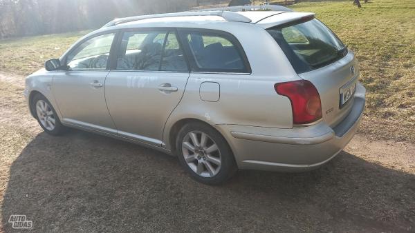 Toyota Avensis 2004 in Utena, with an engine capacity of 2.00 L and mileage of 418 thousand km for 950 €, photo 1 on AUTOMOTO.COM.LV