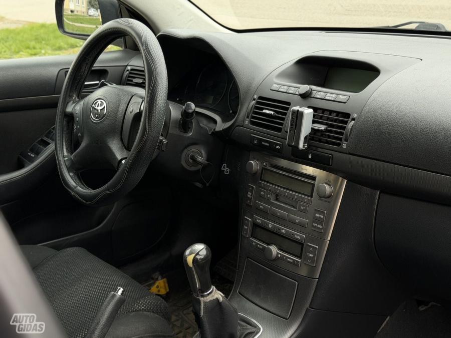 Toyota Avensis 2004 in Kaisiadorys, with an engine capacity of 2.00 L and mileage of 450 thousand km for 1100 €, photo 18 on AUTOMOTO.COM.LV