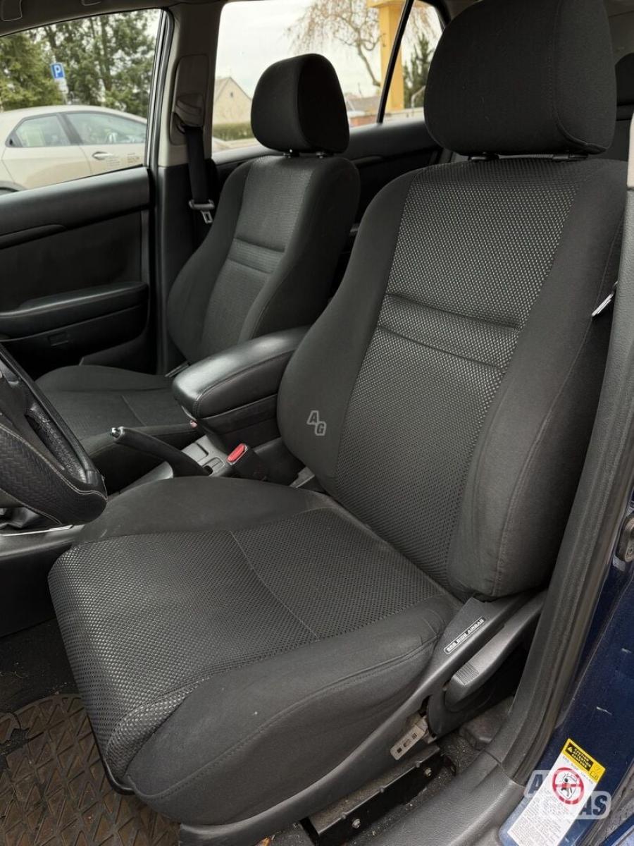 Toyota Avensis 2004 in Kaisiadorys, with an engine capacity of 2.00 L and mileage of 450 thousand km for 1100 €, photo 20 on AUTOMOTO.COM.LV