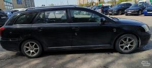 Toyota Avensis 2004 in Vilnius, with an engine capacity of 2.00 L and mileage of 401 thousand km for 700 €, photo 4 on AUTOMOTO.COM.LV
