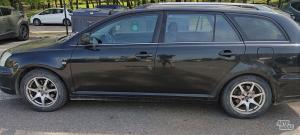 Toyota Avensis 2004 in Vilnius, with an engine capacity of 2.00 L and mileage of 401 thousand km for 700 €, photo 5 on AUTOMOTO.COM.LV
