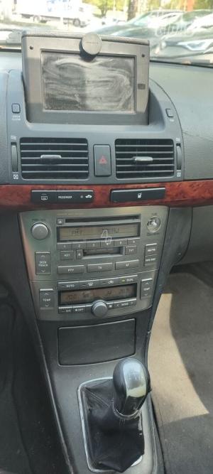 Toyota Avensis 2004 in Vilnius, with an engine capacity of 2.00 L and mileage of 401 thousand km for 700 €, photo 11 on AUTOMOTO.COM.LV