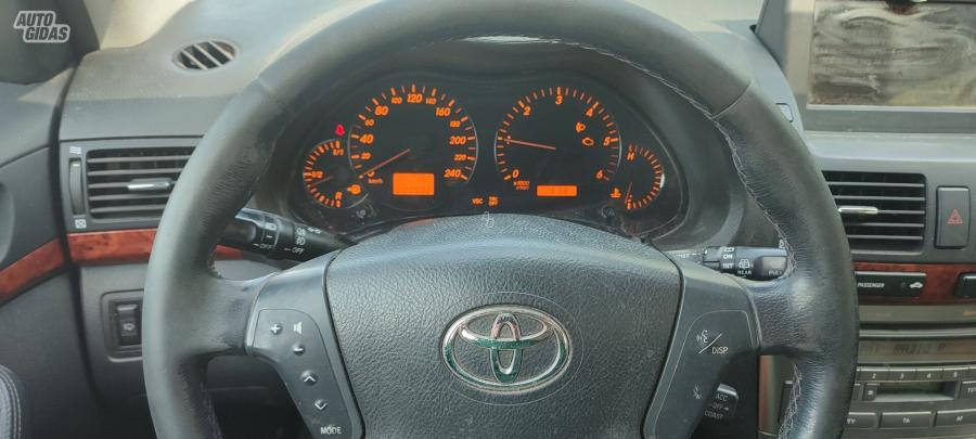 Toyota Avensis 2004 in Vilnius, with an engine capacity of 2.00 L and mileage of 401 thousand km for 700 €, photo 12 on AUTOMOTO.COM.LV