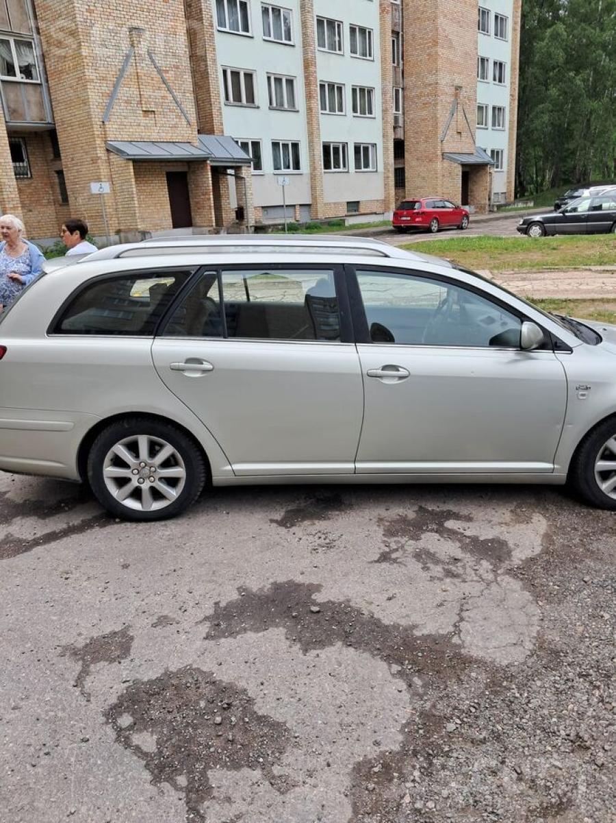 Тойота Авенсис 2004 в Рига, объемом двигателя 2.00 л и пробегом 241 тыс. км за 2100 €, фото 6 на AUTOMOTO.COM.LV