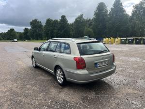 Toyota Avensis 2004 in Mazeikiai, with an engine capacity of 2.00 L and mileage of 395 thousand km for 1200 €, photo 4 on AUTOMOTO.COM.LV