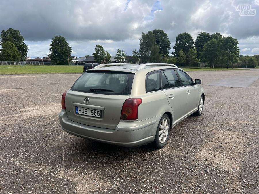Toyota Avensis 2004 in Mazeikiai, with an engine capacity of 2.00 L and mileage of 395 thousand km for 1200 €, photo 6 on AUTOMOTO.COM.LV