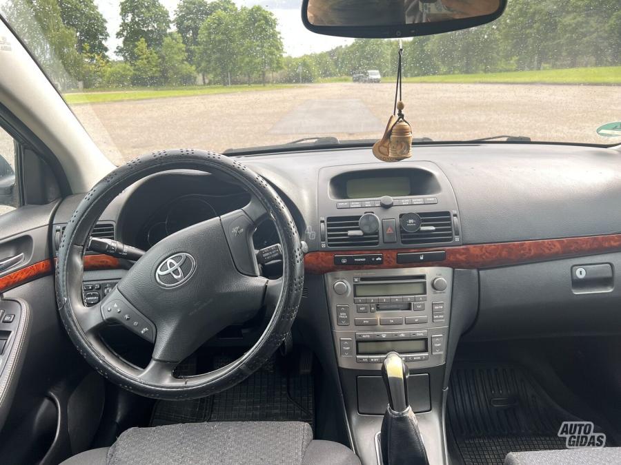 Toyota Avensis 2004 in Mazeikiai, with an engine capacity of 2.00 L and mileage of 395 thousand km for 1200 €, photo 11 on AUTOMOTO.COM.LV