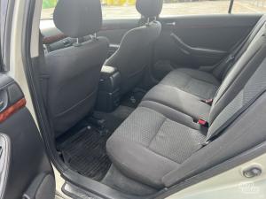 Toyota Avensis 2004 in Mazeikiai, with an engine capacity of 2.00 L and mileage of 395 thousand km for 1200 €, photo 12 on AUTOMOTO.COM.LV