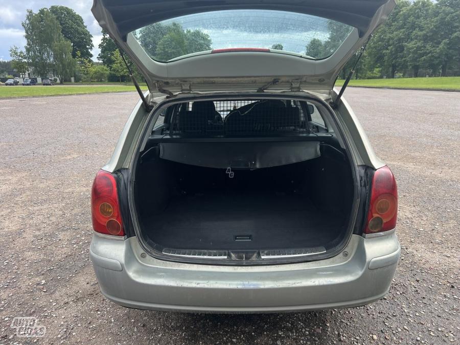 Toyota Avensis 2004 in Mazeikiai, with an engine capacity of 2.00 L and mileage of 395 thousand km for 1200 €, photo 14 on AUTOMOTO.COM.LV