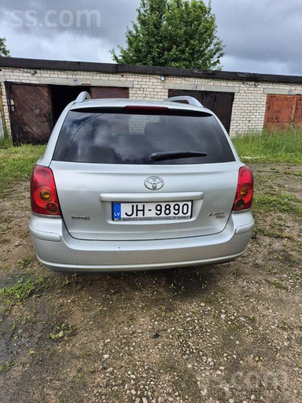 Toyota Avensis 2004 Jēkabpils, ar dzinēja tilpumu 2.00 L un nobraukumu 235 tūkst. km par 1950 €, foto 4 vietnē AUTOMOTO.COM.LV