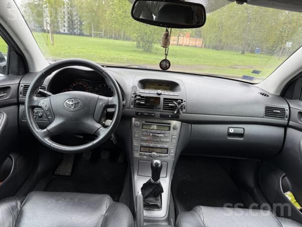 Toyota Avensis 2004 in Riga, with an engine capacity of 1.80 L and mileage of 435 thousand km for 2200 €, photo 7 on AUTOMOTO.COM.LV