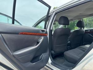 Toyota Avensis 2004 in Marijampole, with an engine capacity of 2.00 L and mileage of 200 thousand km for 1500 €, photo 23 on AUTOMOTO.COM.LV