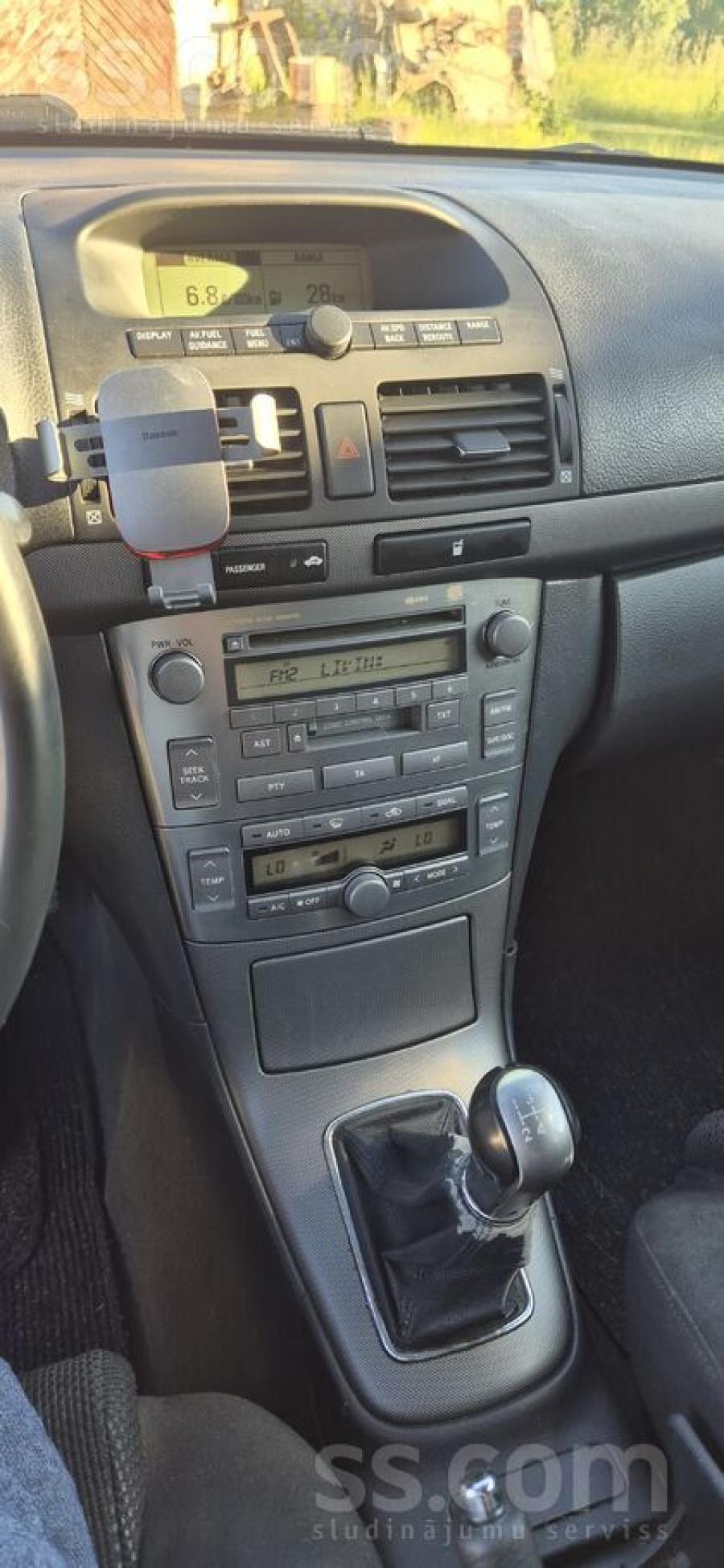 Toyota Avensis 2004 in Jekabpils, with an engine capacity of 2.00 L and mileage of 377 thousand km for 1650 €, photo 8 on AUTOMOTO.COM.LV